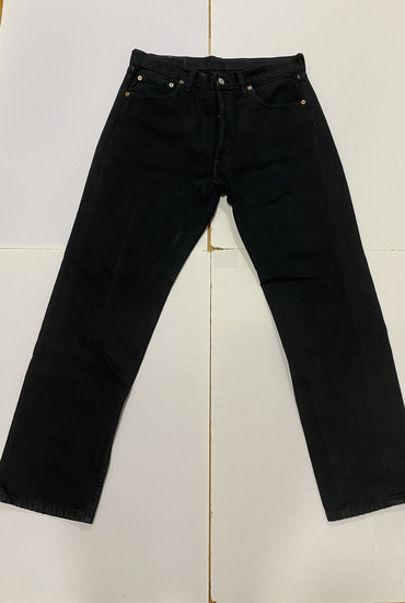 Levis Crne Farmerke 501