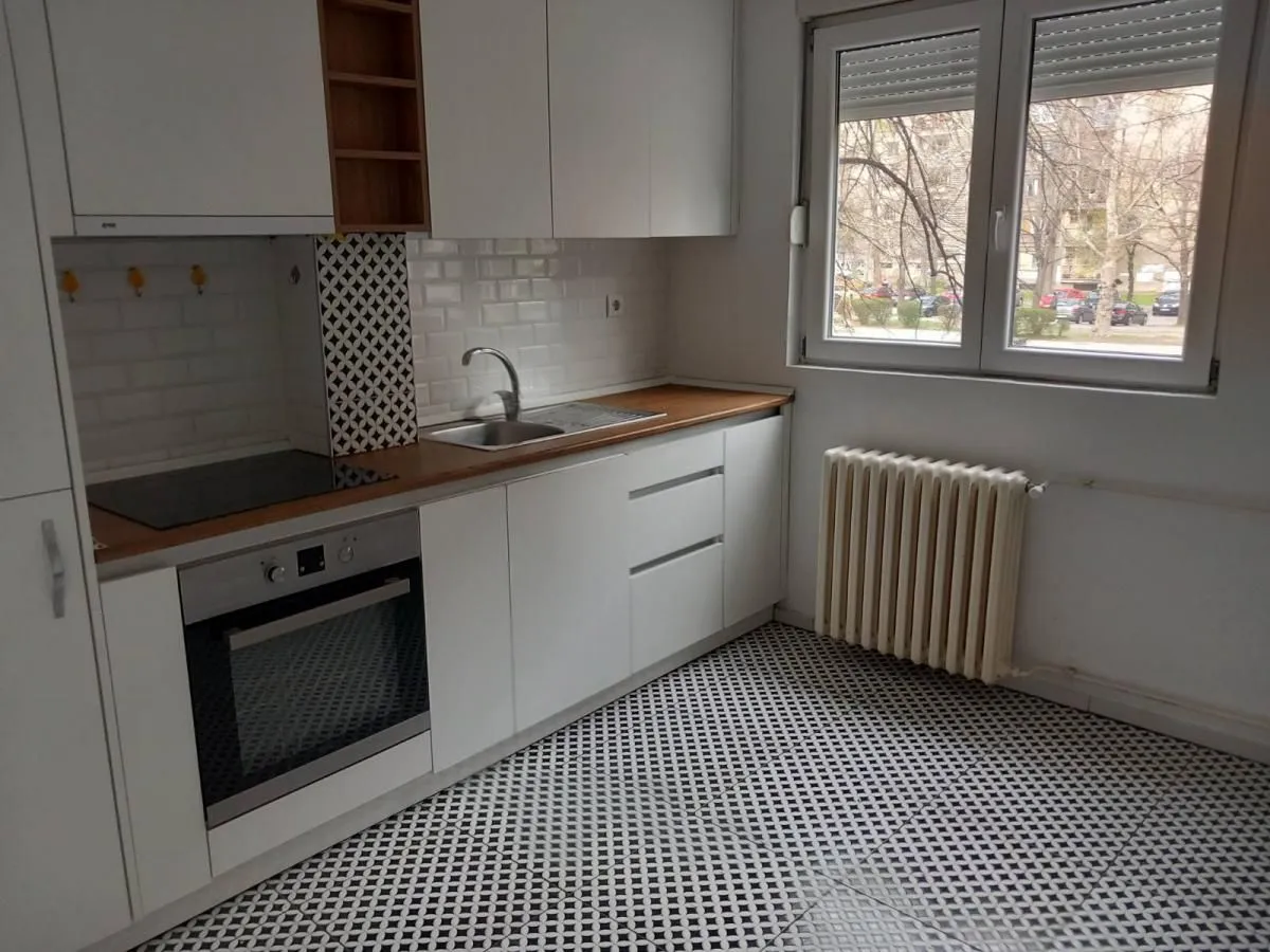 Prodaja, jednosoban stan, 31m², Bulevar Oslobodjenja, Novi Sad Sve Podlokacije