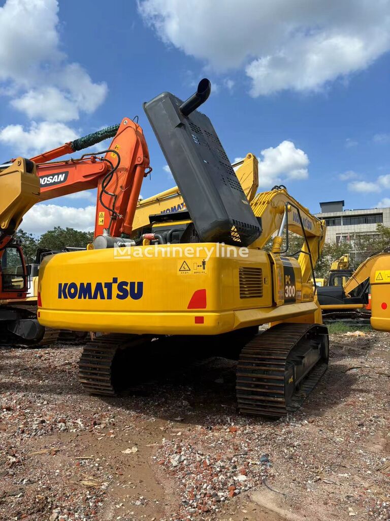 Komatsu PC300 bager guseničar