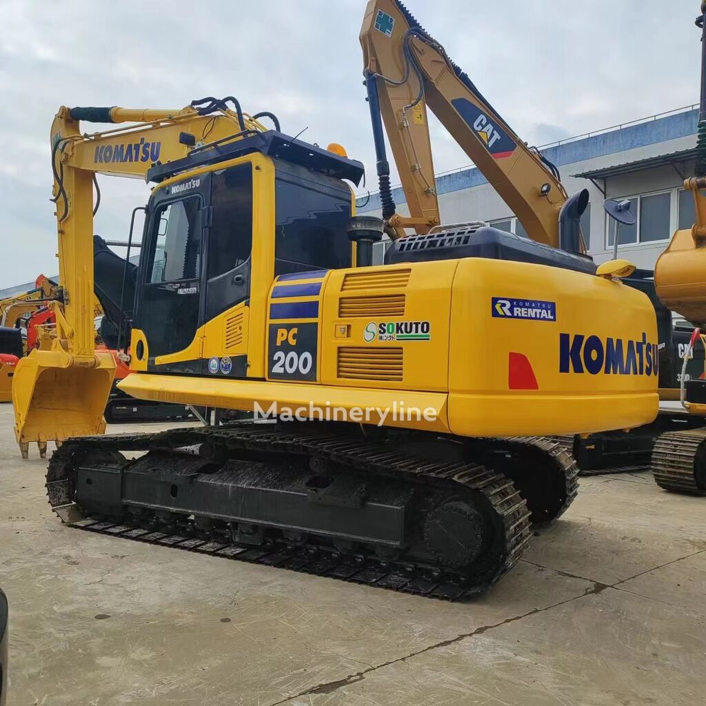 Komatsu PC200-8 bager guseničar
