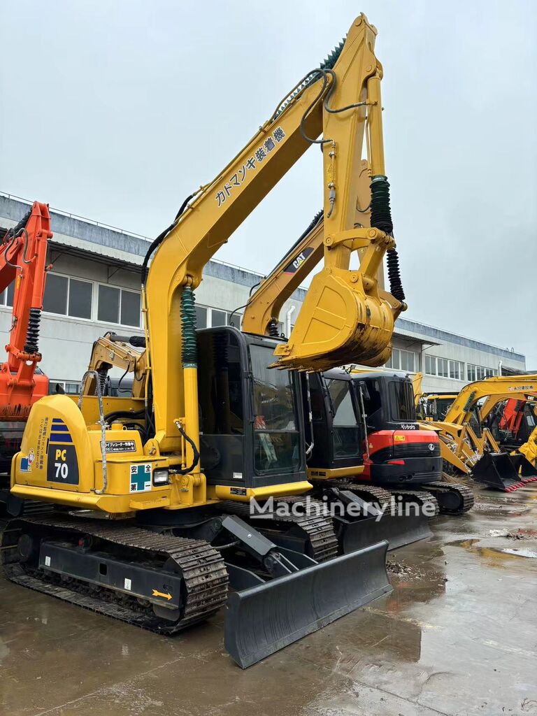 Komatsu PC70-8 bager guseničar