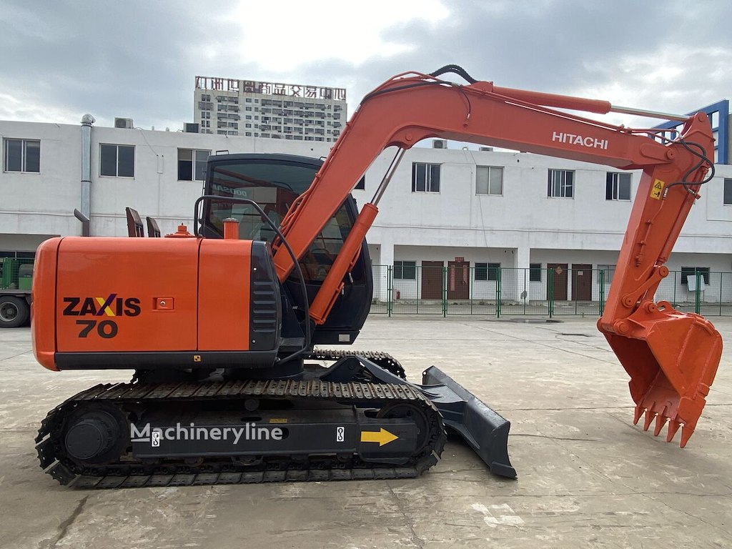 Hitachi ZX70 bager guseničar