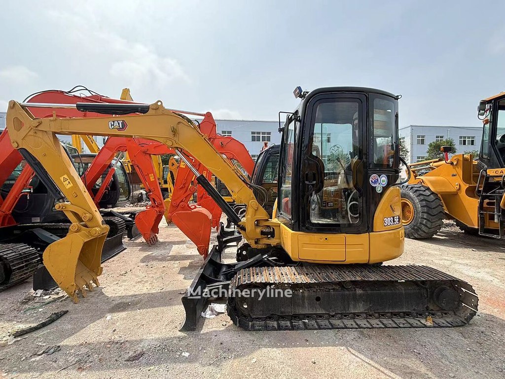 Caterpillar 303.5E bager guseničar