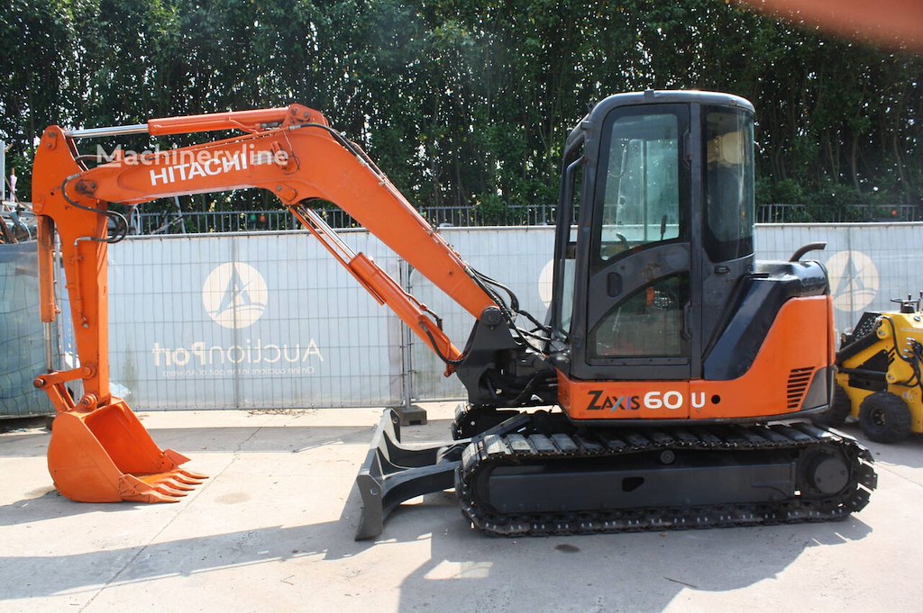 Prodaje se Hitachi ZX60U bager guseničar na aukciji
