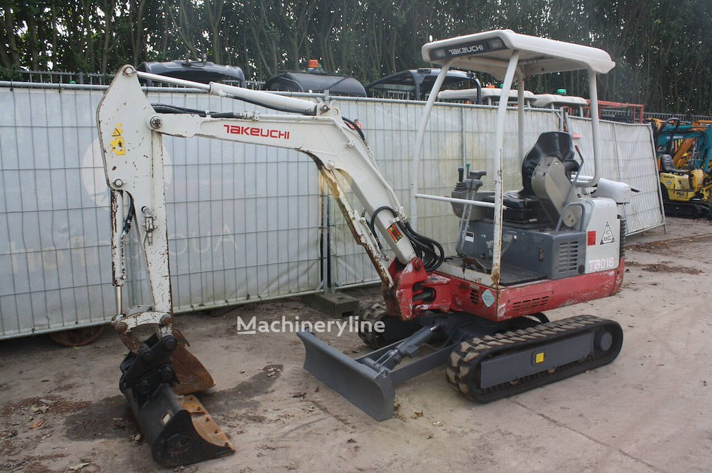Prodaje se Takeuchi TB016 mini bager na aukciji