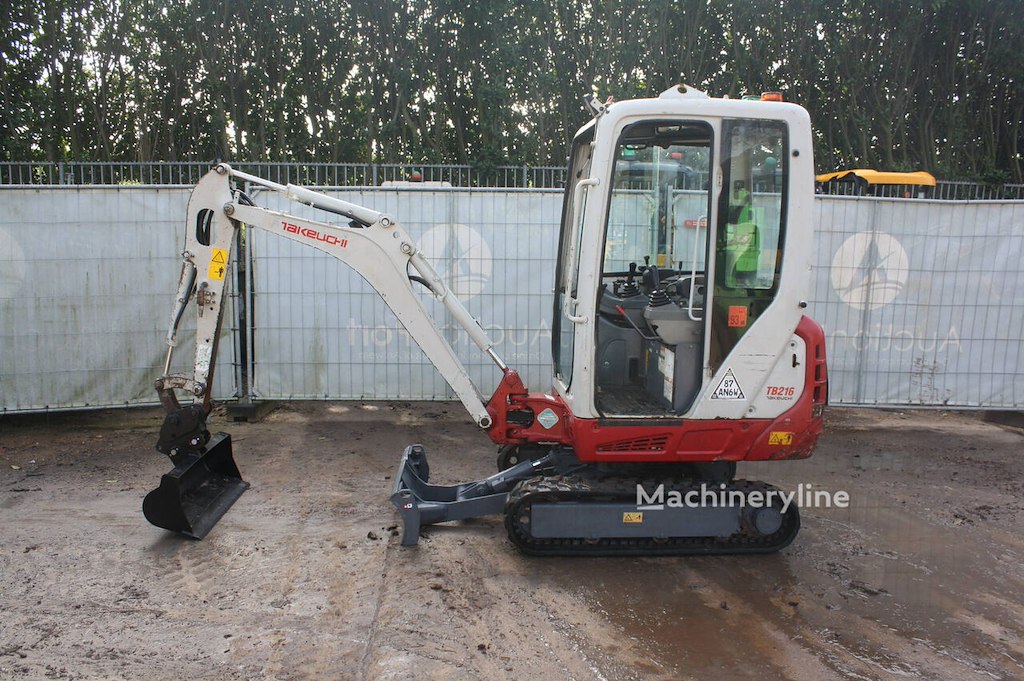 Prodaje se Takeuchi TB216 mini bager na aukciji