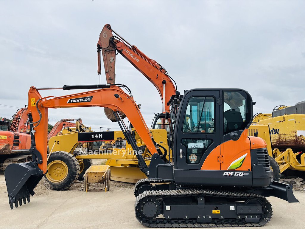 Novi Doosan DX60 mini bager