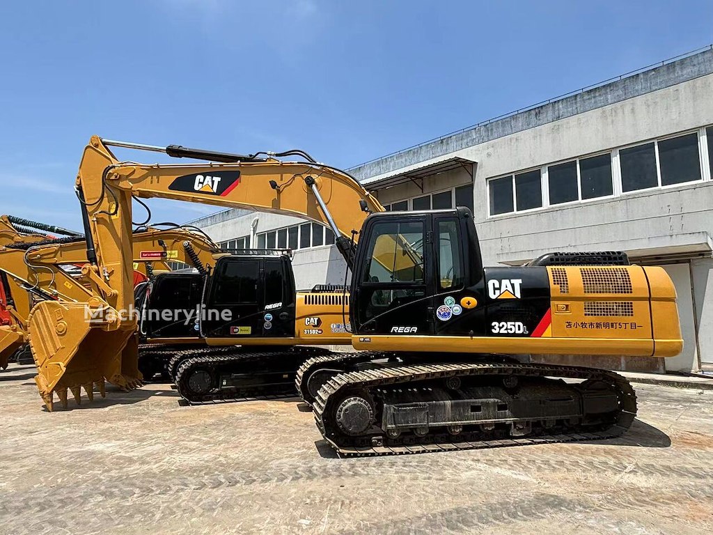 Caterpillar 325DL bager guseničar