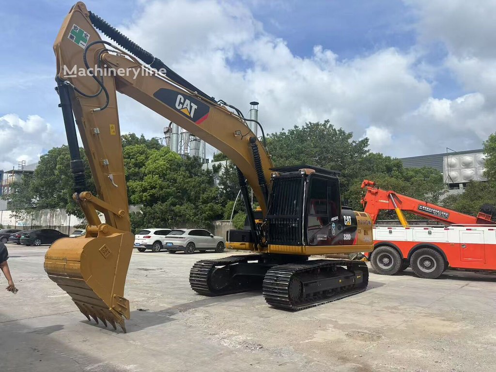 Caterpillar 320D2L bager guseničar