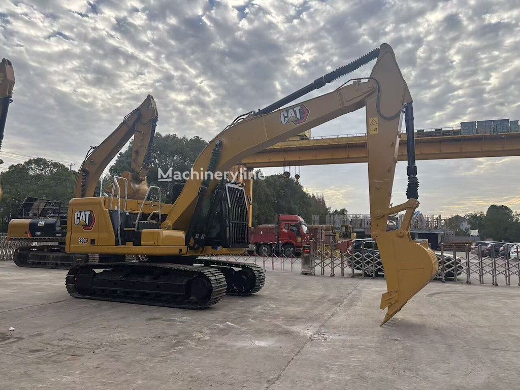 Caterpillar 320GC bager guseničar