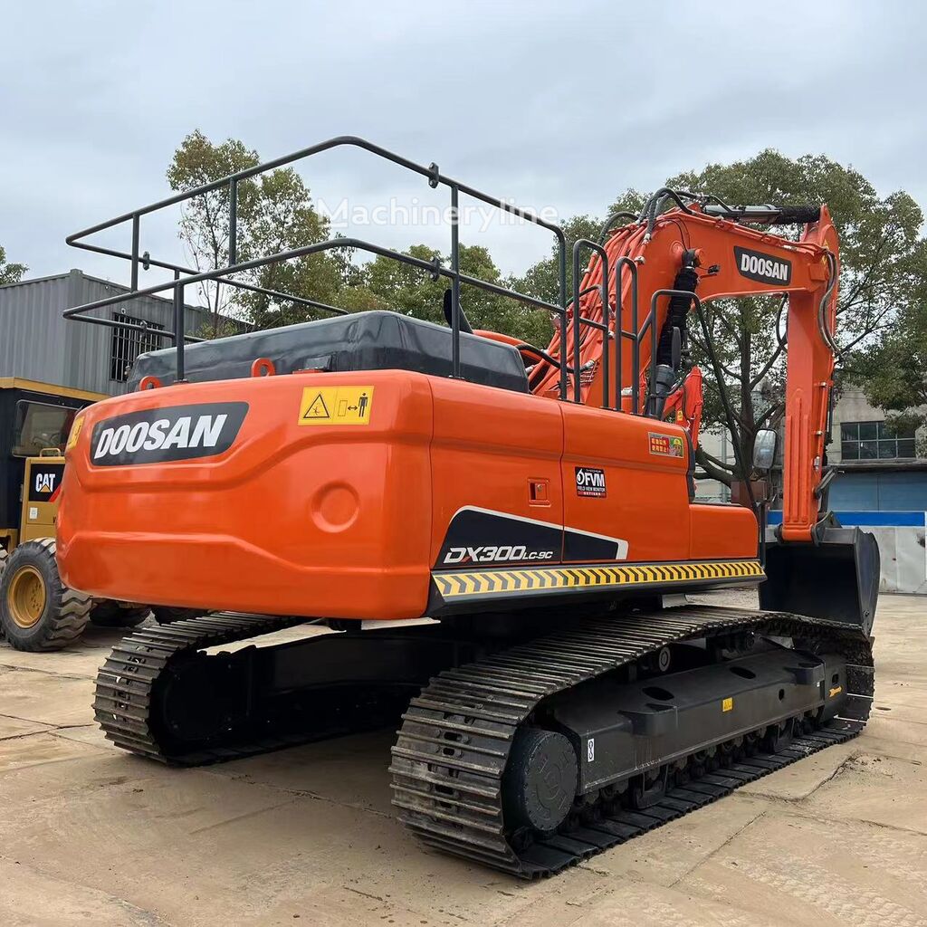 Doosan DX300-9C bager guseničar