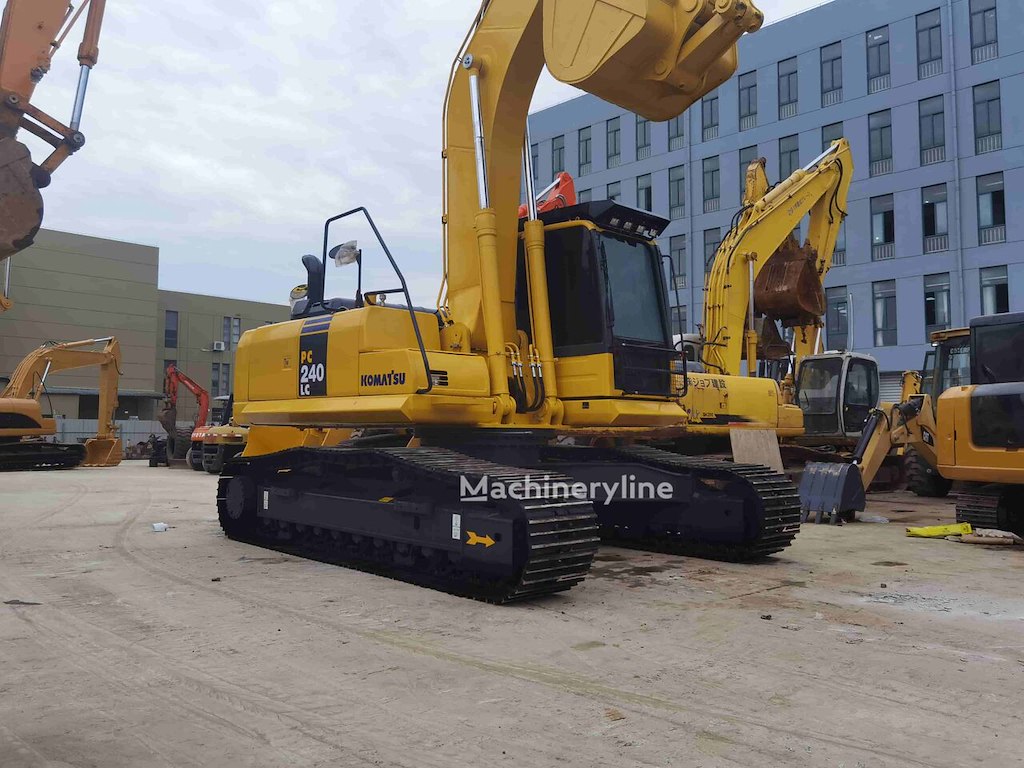 Komatsu PC240 bager guseničar