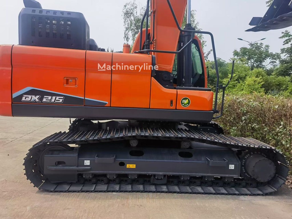 Novi Develon DX215 bager guseničar