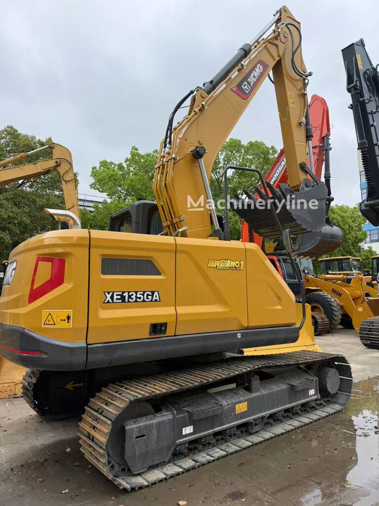 Novi XCMG XE135G bager guseničar