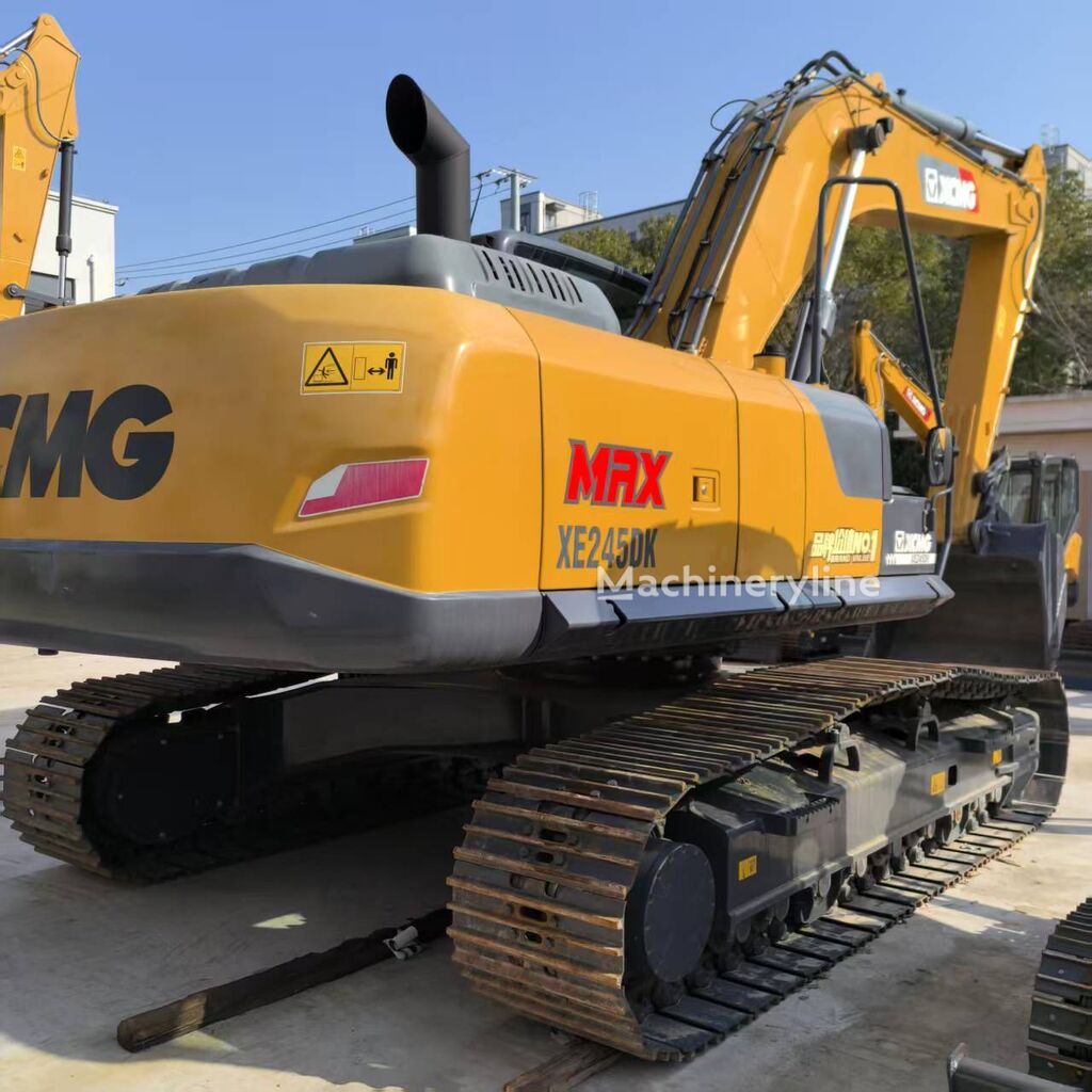 Novi XCMG XE245DK bager guseničar