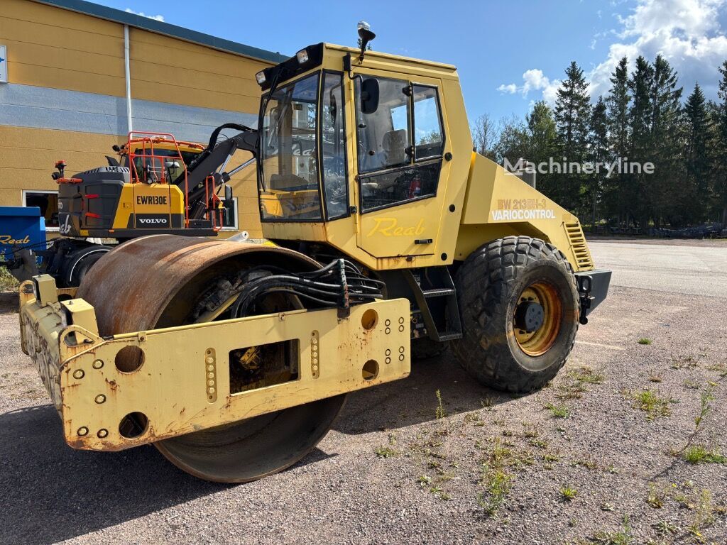 Prodaje se BOMAG BW 213 DH-3 kompaktor s jednim valjkom na aukciji