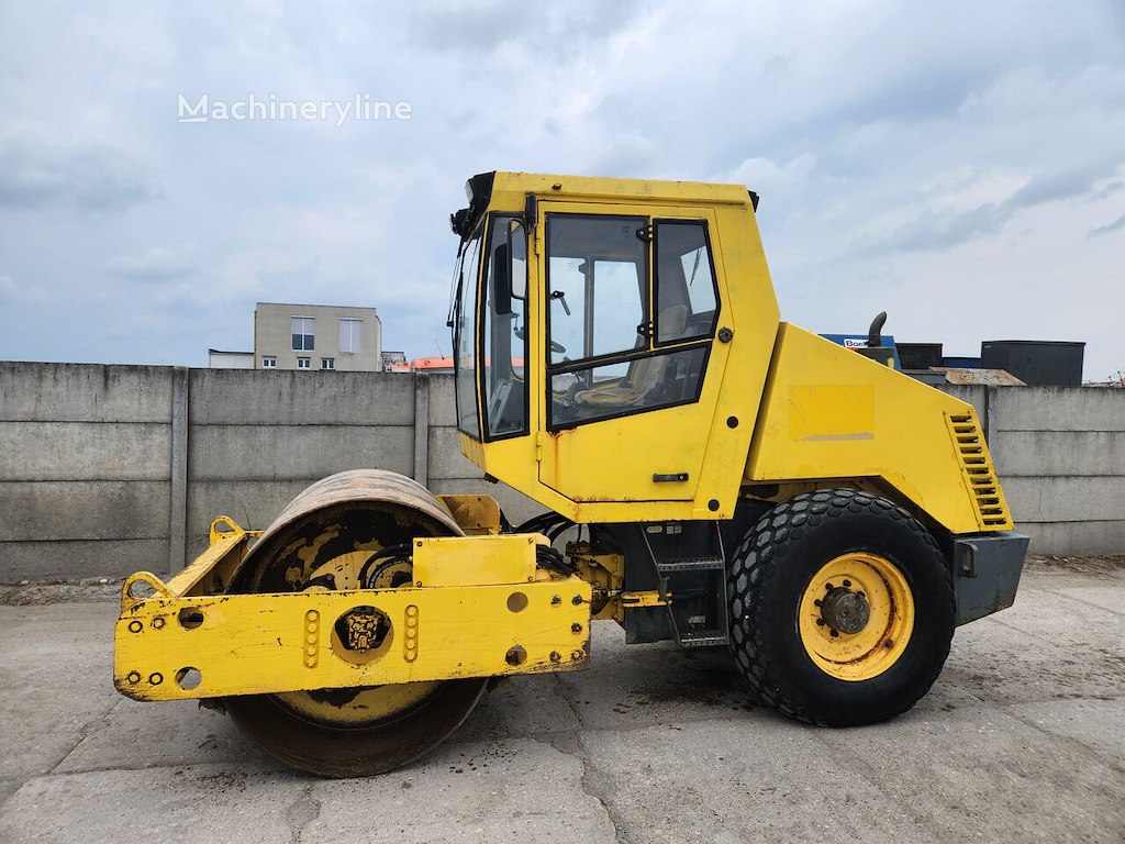 BOMAG BW 177 kompaktor s jednim valjkom