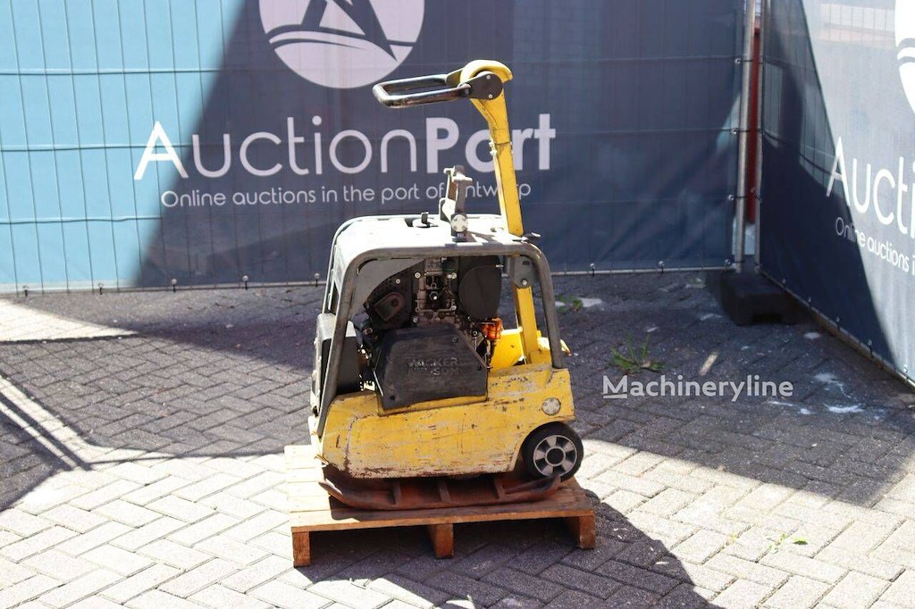 Prodaje se Neuson DPU3760 vibro ploču na aukciji