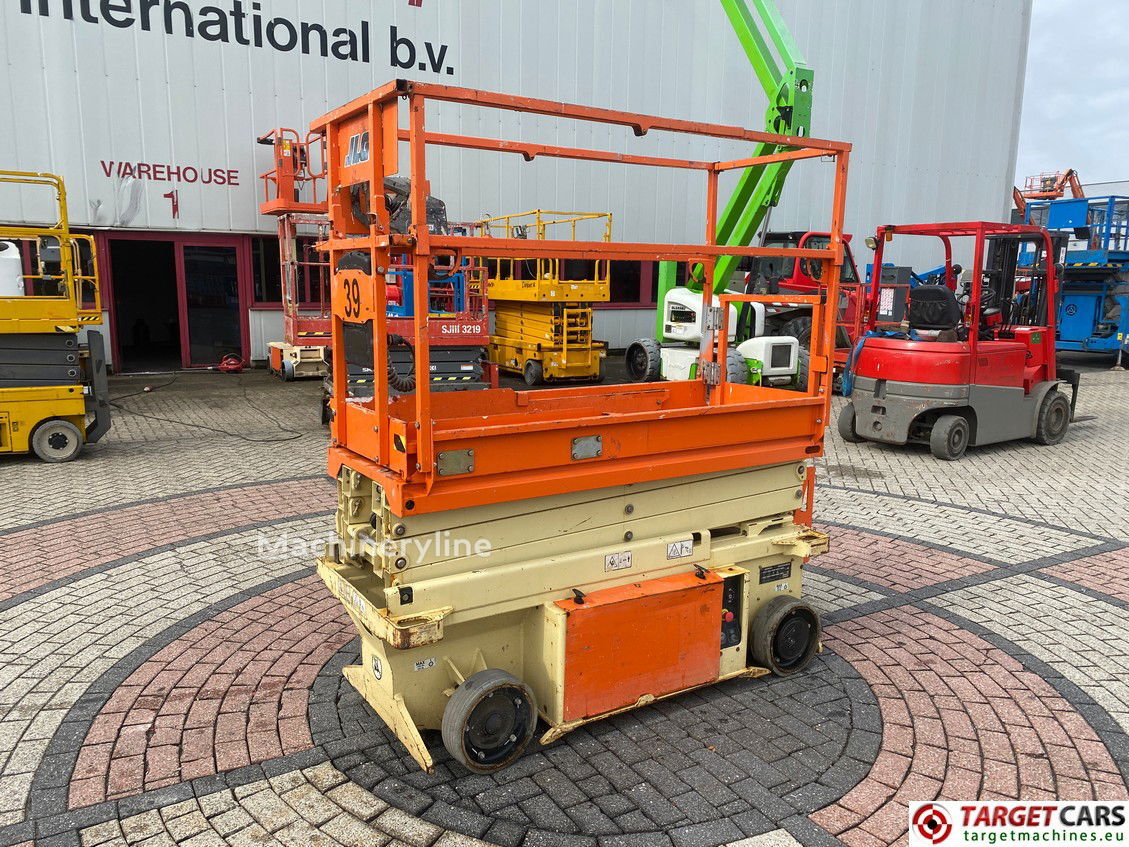 JLG 6RS makazasta platforma