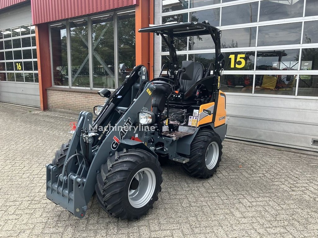 Novi Giant G2300 HD multifunkcionalni utovarivač