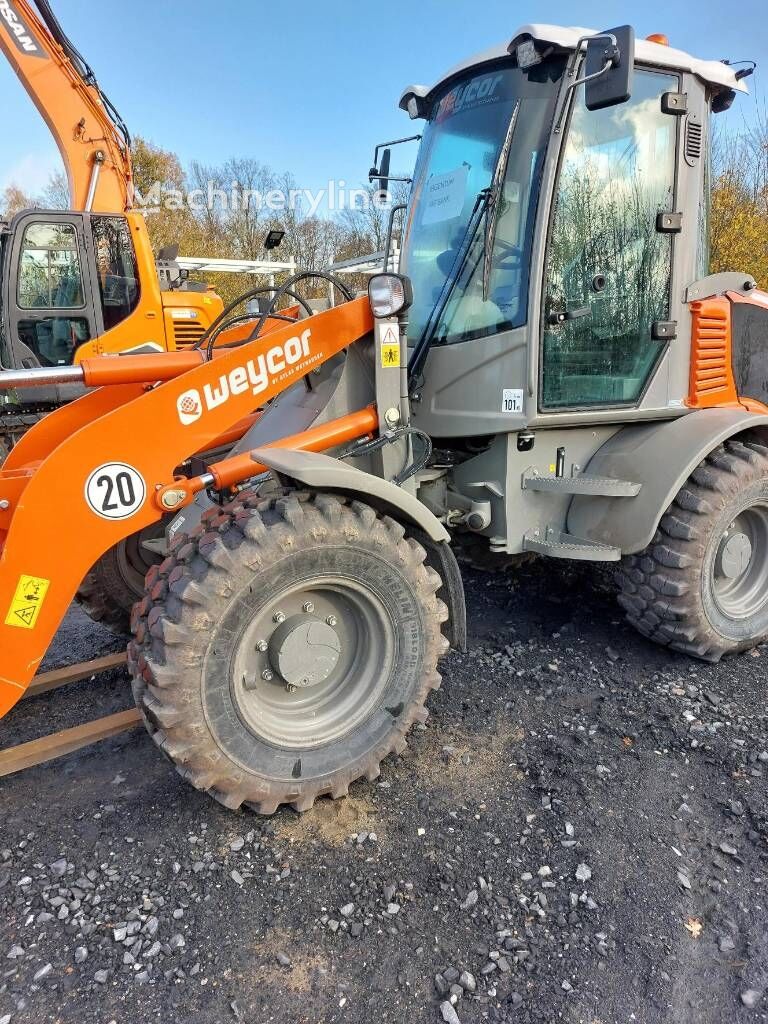 Weycor AR 480 prednji utovarivač