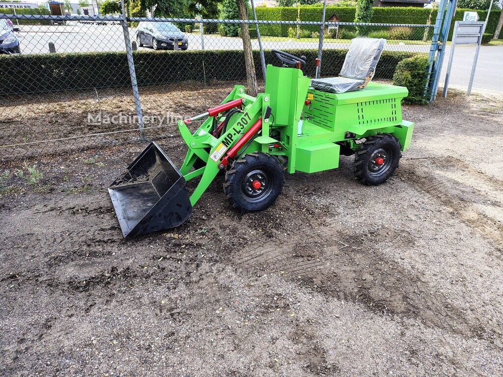 Machpro 307 prednji utovarivač