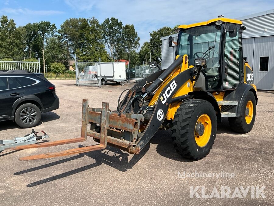Prodaje se JCB 409 prednji utovarivač na aukciji