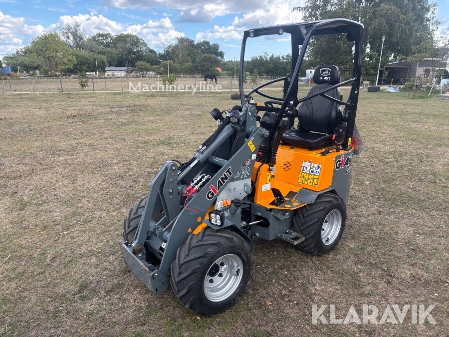 Prodaje se Giant G1200 prednji utovarivač na aukciji