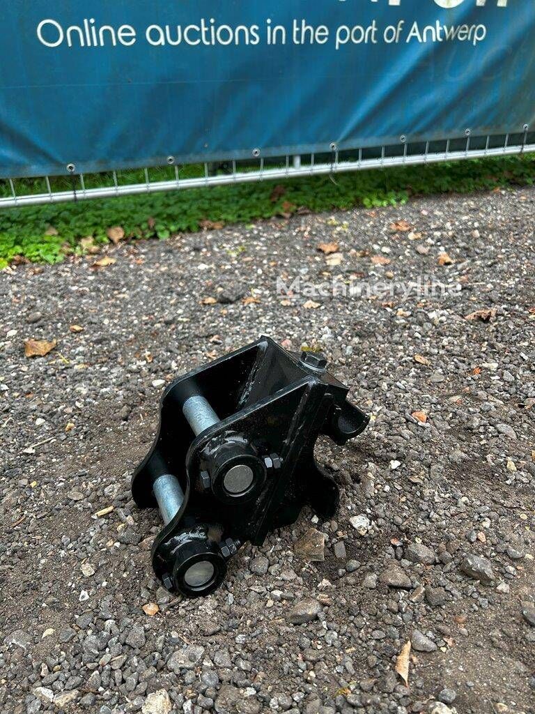 Prodaje se brzu spojnicu za građevinske mašine na aukciji