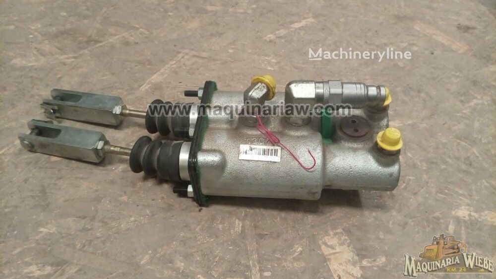 Case 87714038 hidraulični razvodnik za Case 580SM bagera-utovarivača