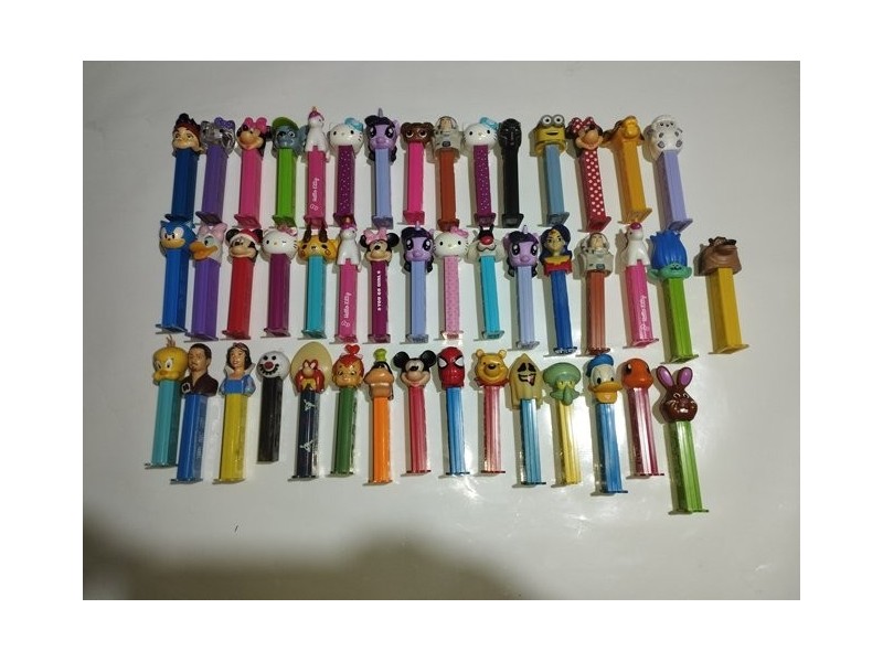 Pez figure 46 komada