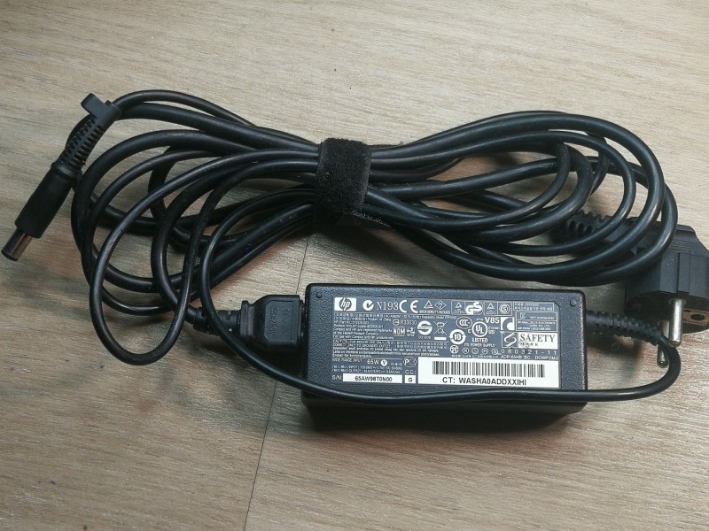 Adapter HP PPP009D 18,5V --- 3,5A 65W