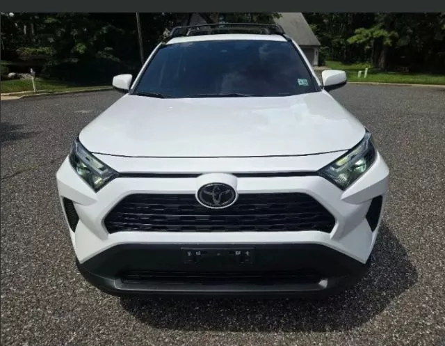2025 TOYOTA RAV4 XLE FULL OPTIONS MODEL