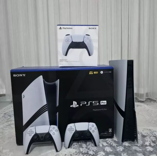 ПОТПУНО НОВА ОРИГИНАЛНА SONY PLAYSTATION PS5 PRO/ NINTENDO SWITCH 2 КОНЗОЛА ЗА ИГРУ/ SONY PS5 SLIM