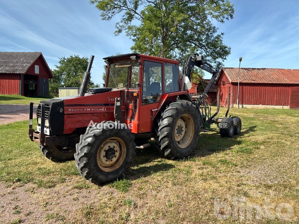 Prodaje se Volvo -VALMET 705-4 traktor točkaš na aukciji