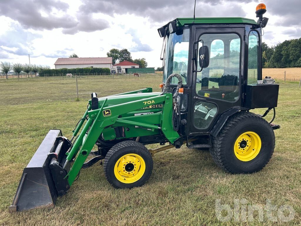 Prodaje se John Deere 955 4WD traktor točkaš na aukciji