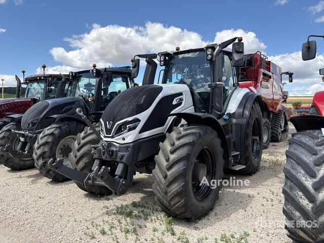 Prodaje se Valtra Q265 CVT traktor točkaš na aukciji