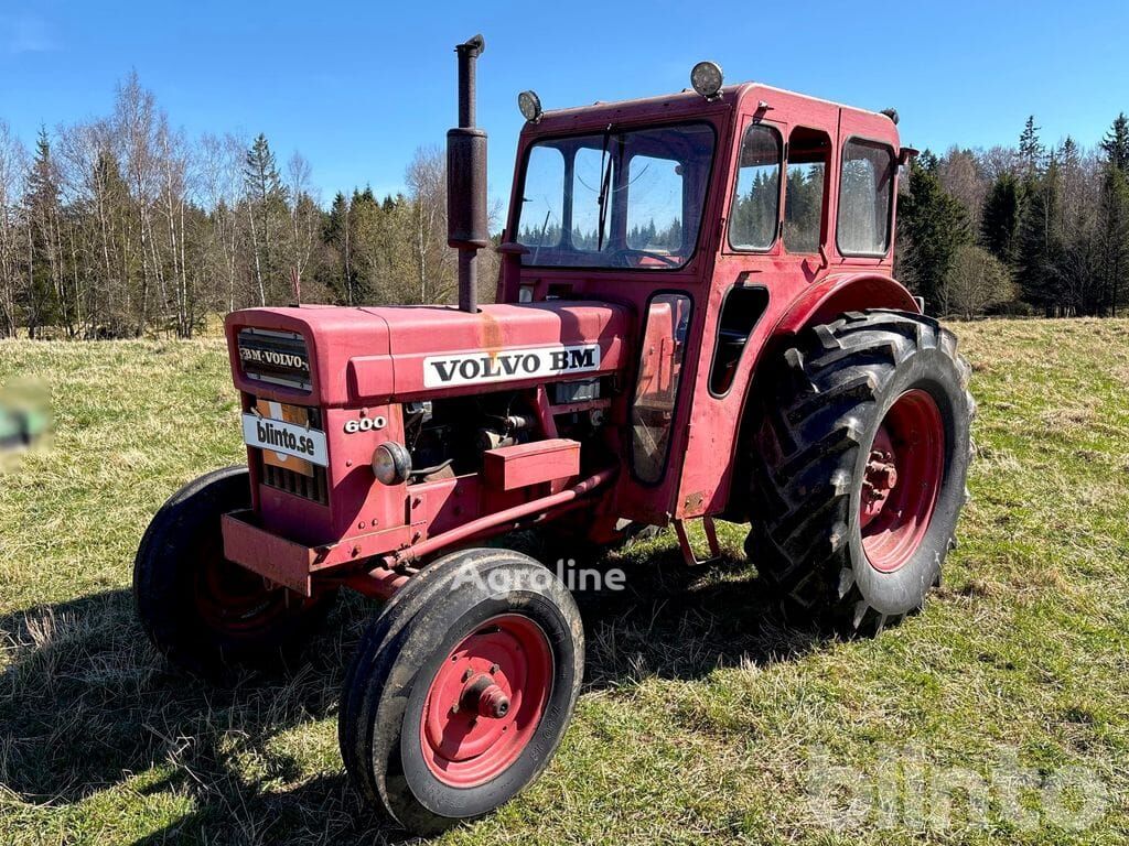 Prodaje se Volvo T 600 traktor točkaš na aukciji