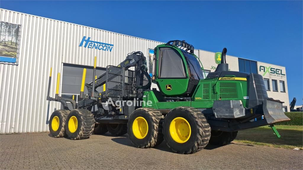 John Deere 1210G forvarder