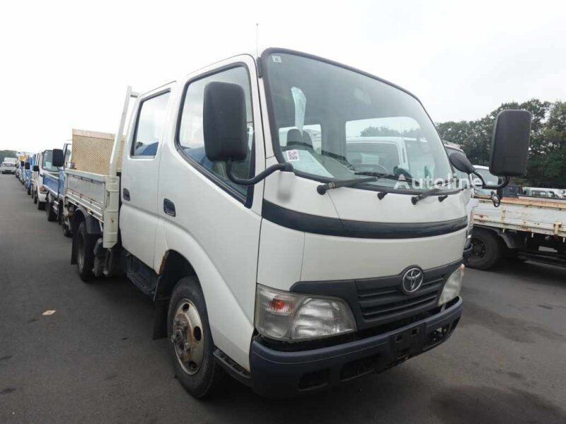 Toyota DYNA kamion s ravnom platformom
