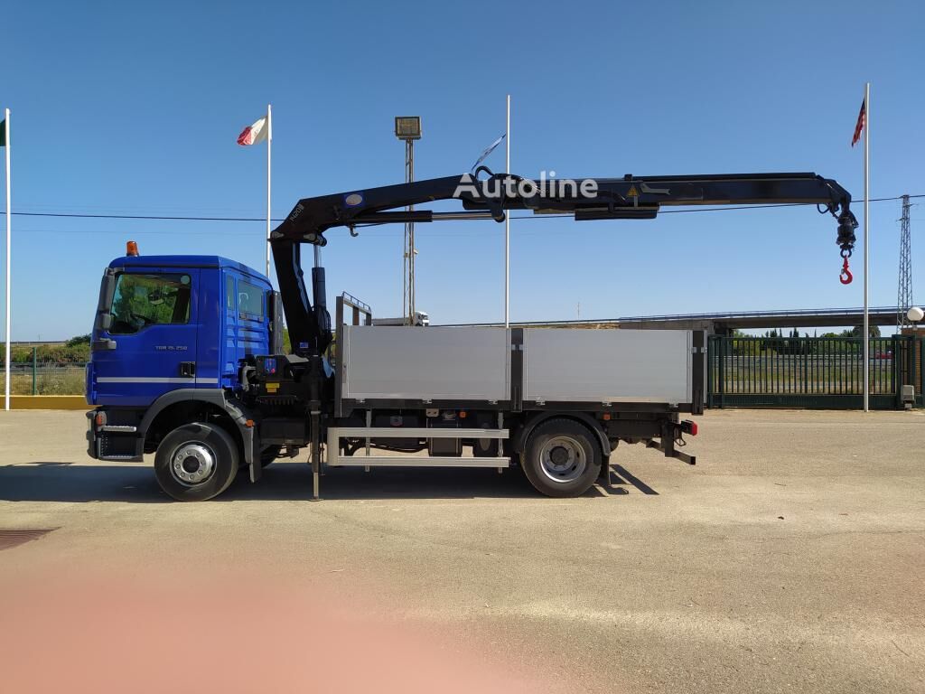 MAN TGS 18 320 kamion s ravnom platformom