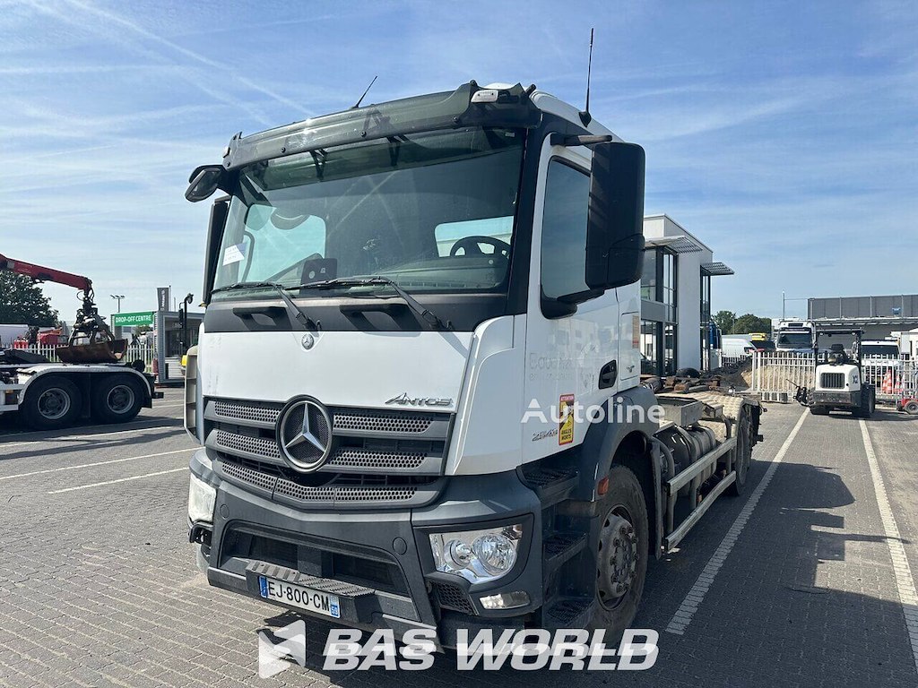 Prodaje se Mercedes-Benz Antos 2543 rol kiper sa kukom na aukciji
