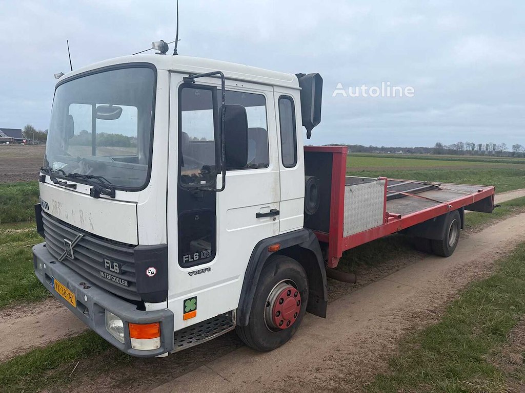 Prodaje se Volvo FL608 kamion platforme na aukciji