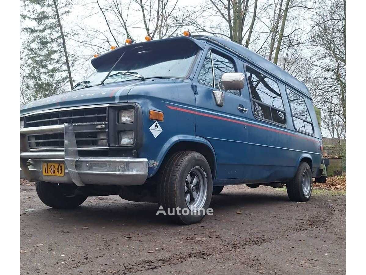 Prodaje se Chevrolet StarCraft mrtvačko vozilo na aukciji
