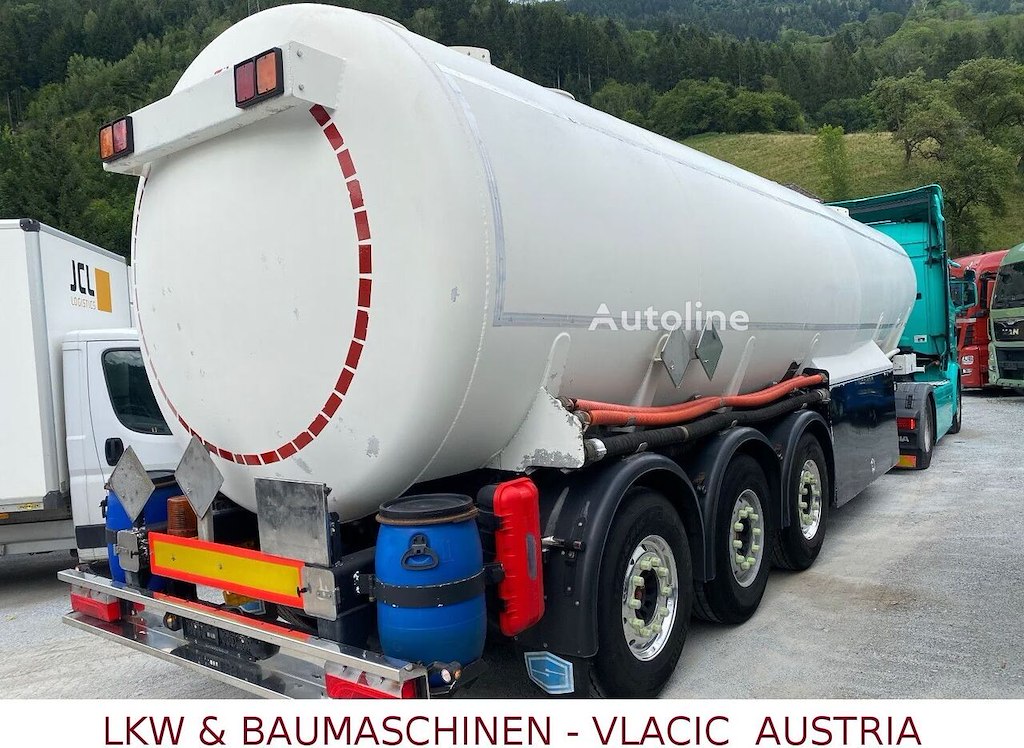 Schwarzmüller cisterna za goriva i maziva