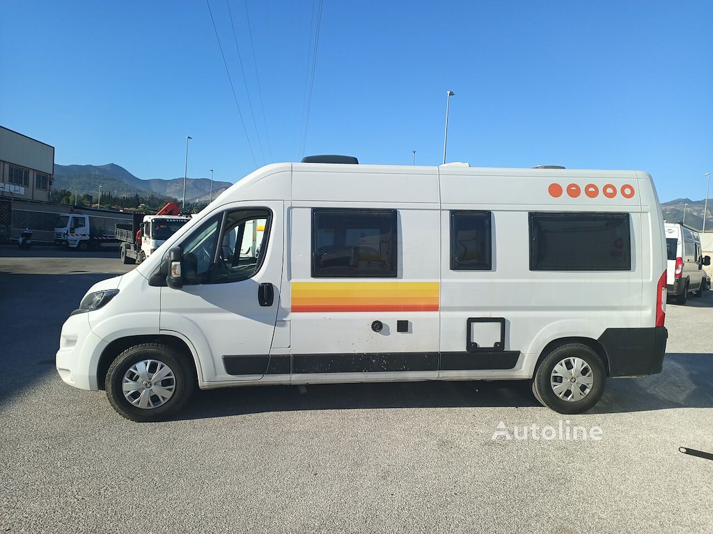 Peugeot Boxer Carado CV600 poluintegrisani kamper
