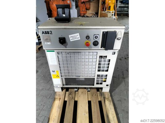 Upravljačka jedinica za industrijskog robota - 054-JZA
ABB S4C IRB 1400 M2000