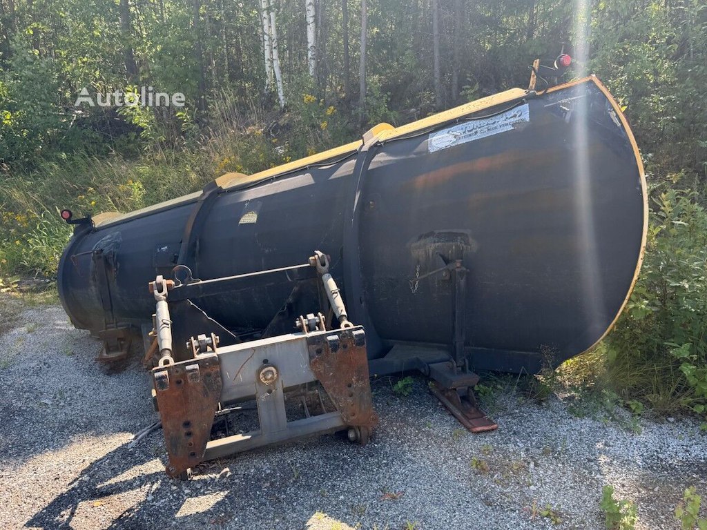 Prodaje se Andre Turboving plog raonik za sneg na aukciji