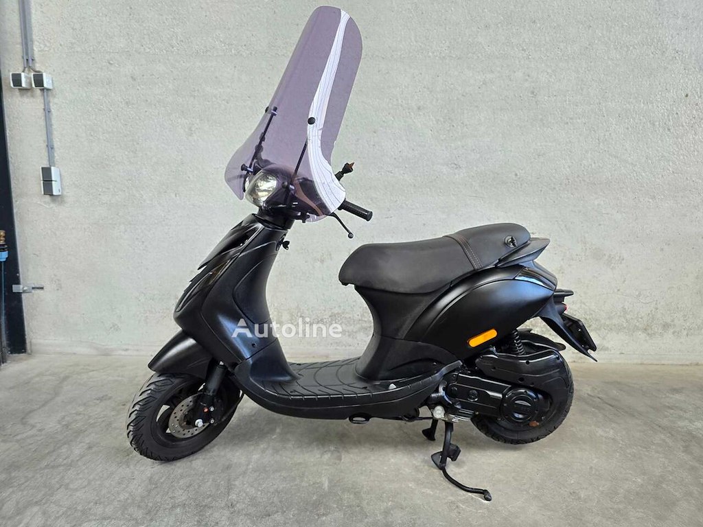 Prodaje se Piaggio Snorscooter moped na aukciji