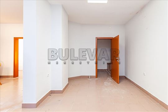 Izdaje se lokal 57m2 u Studeničkoj